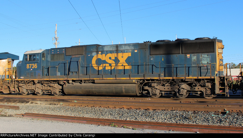 CSXT 8736 on Q301-22